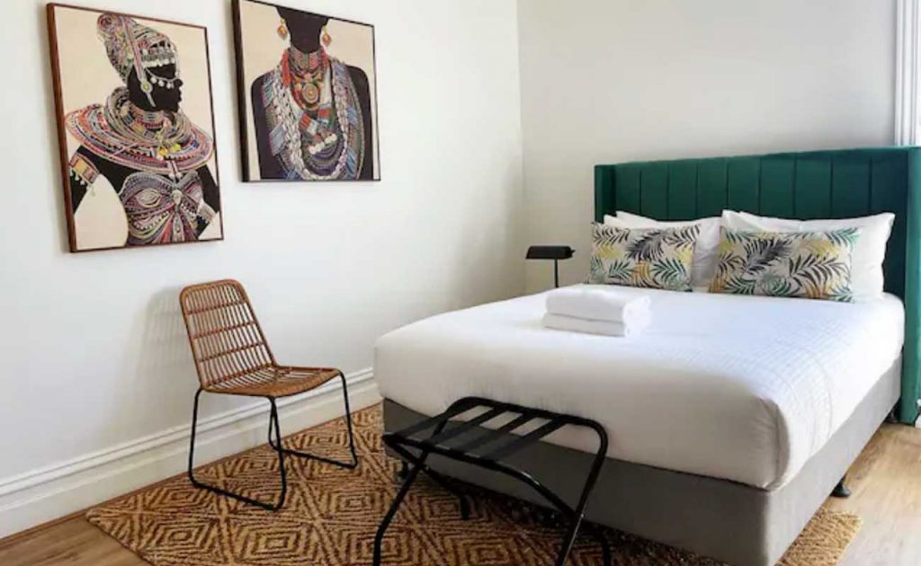 Chic First Floor studio - Richmond Apartment
